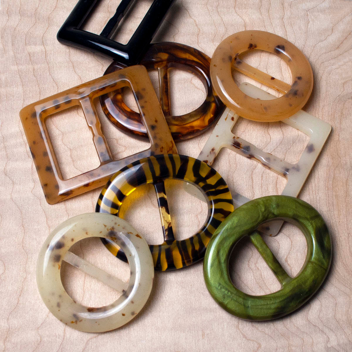 Buckles – Embellish Trims