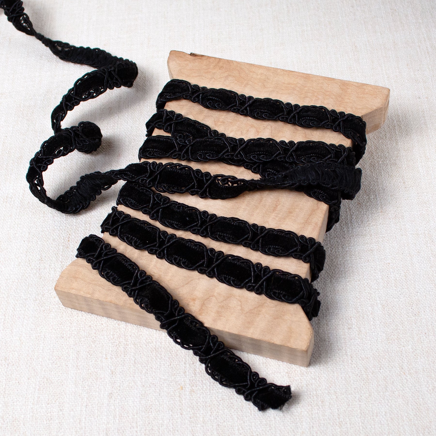 Fabric Trim – Embellish Trims