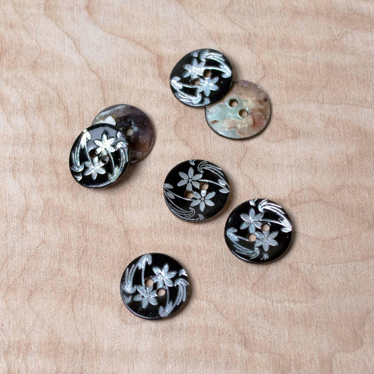 Water Flower Shell Button - Small