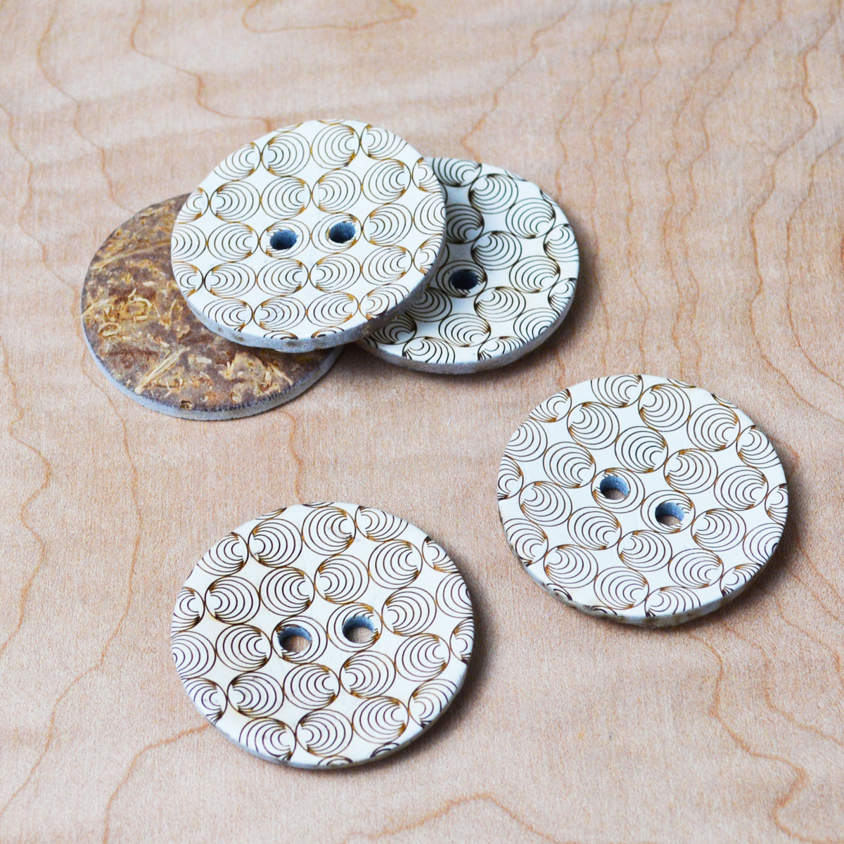 Expanding Rings Coconut Button – Embellish Trims
