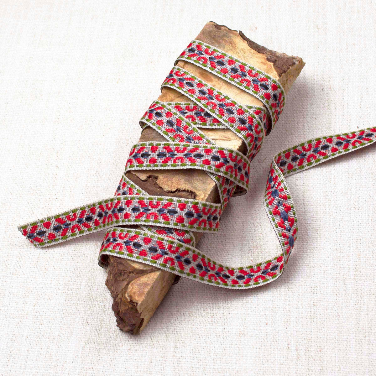 Angular Detail Woven Ribbon – Embellish Trims